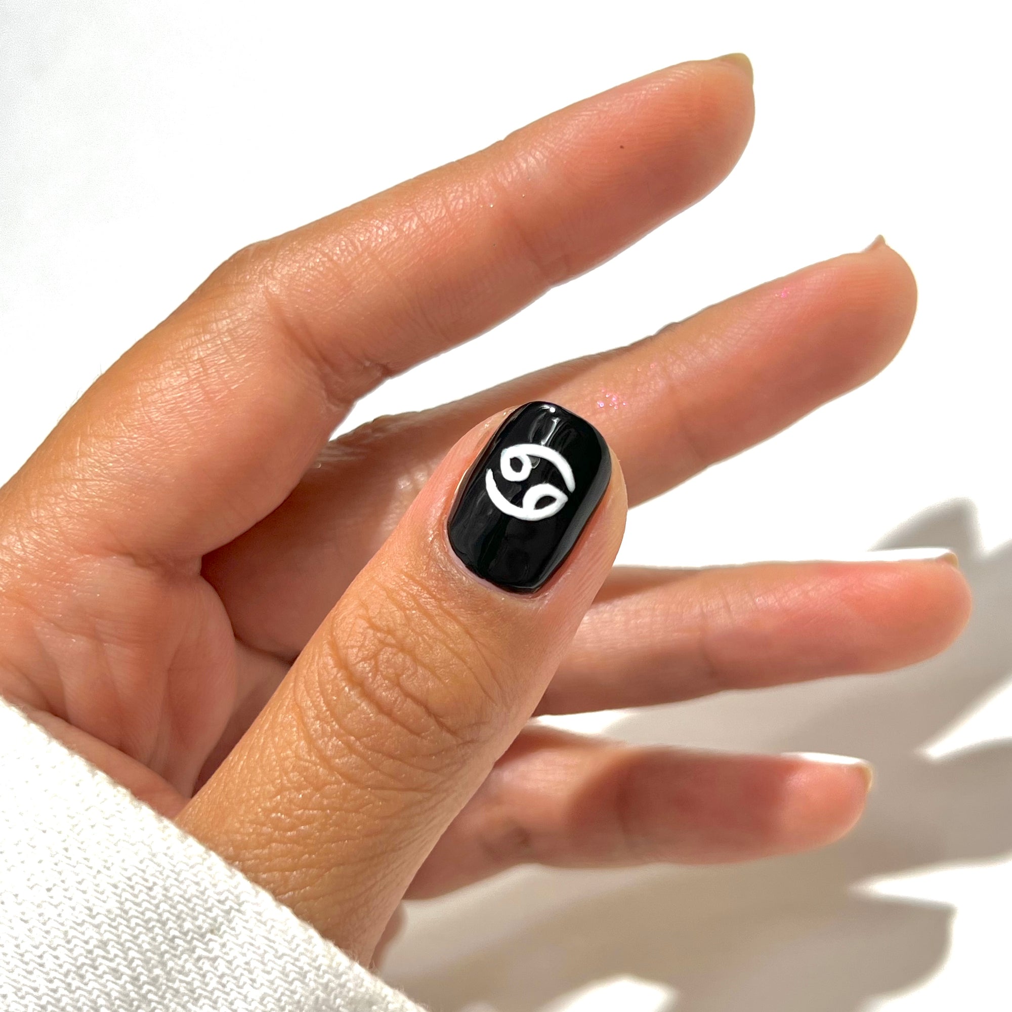 Cancer - Astro Nails | Manucurist