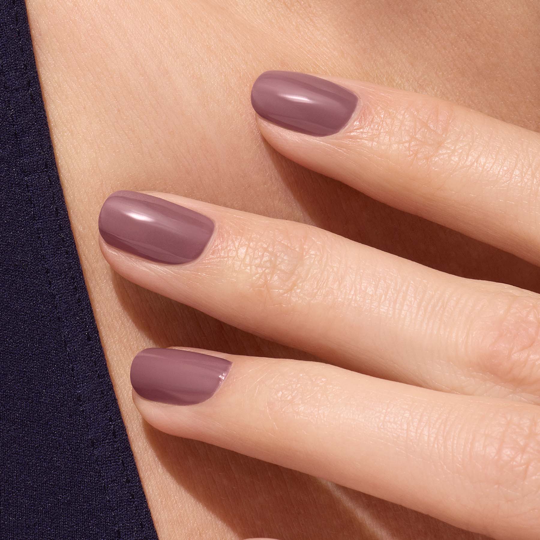 Pinky taupe Gel nail polish - Rose Mountbatten| Manucurist